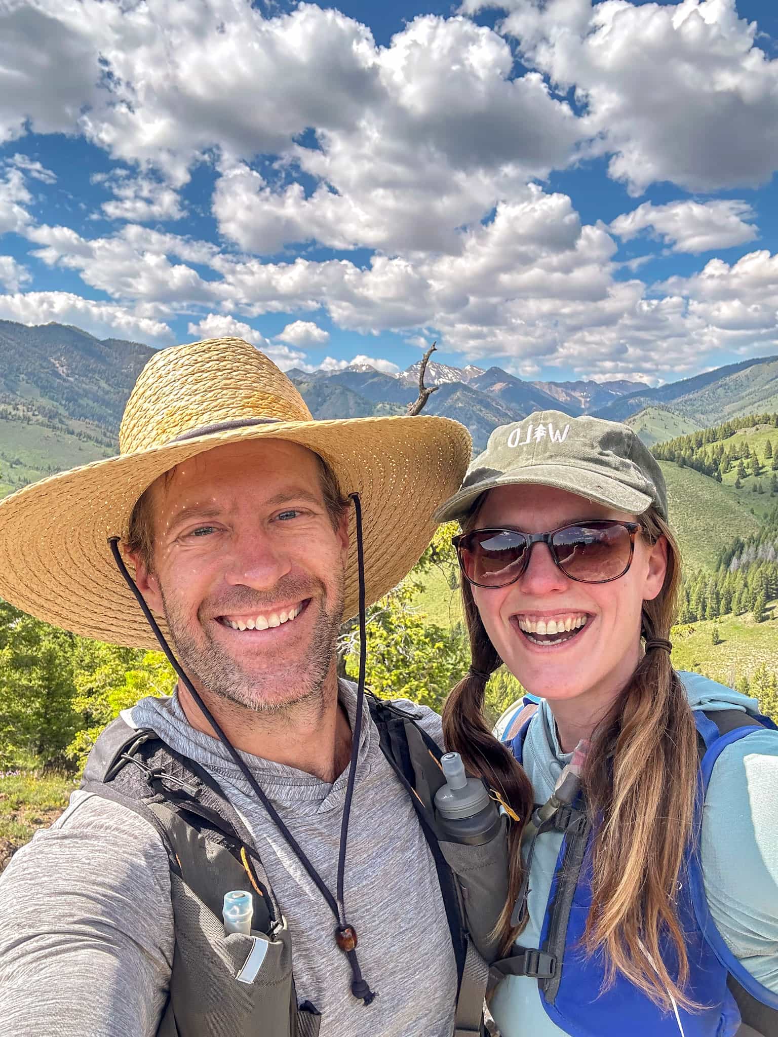 How to Plan the Ultimate Hiking Date (10 Romantic Tips) | kateoutdoors.com