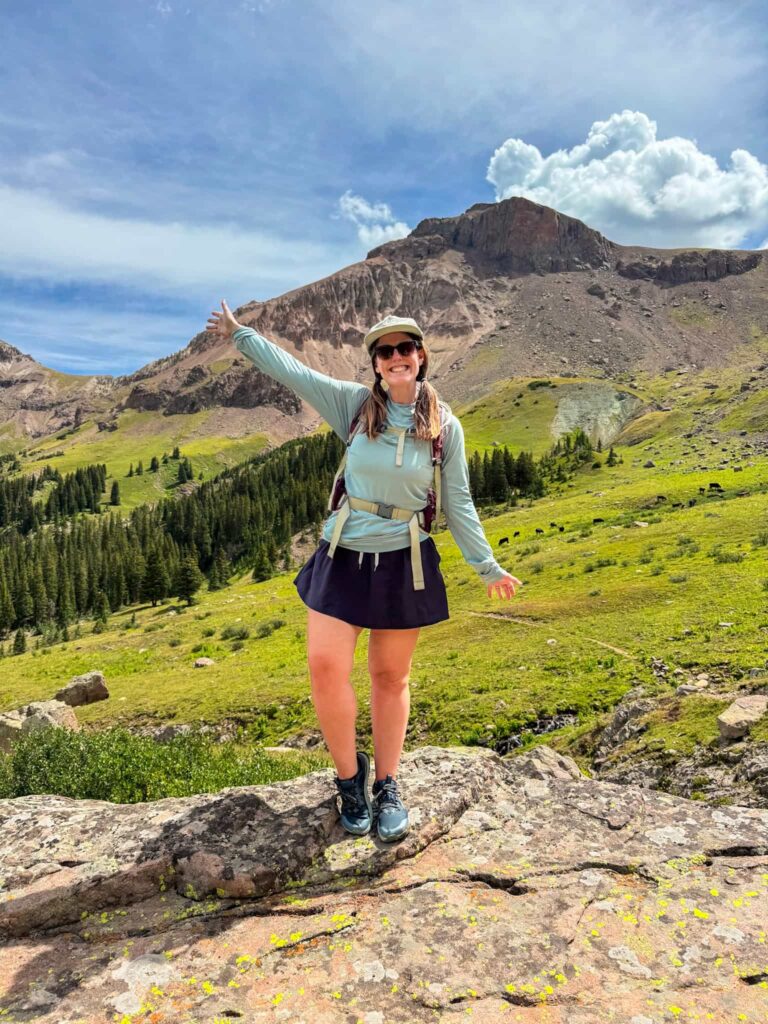 What to Wear on a Hiking Date | kateoutdoors.com